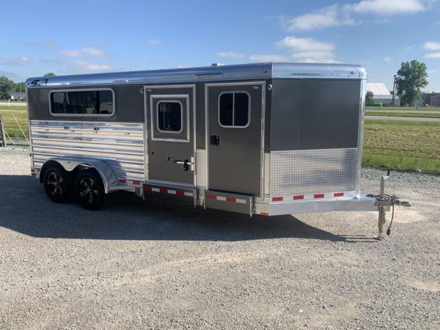 New 2026 4-Star Trailers 6 Pen Show Stock Trailer