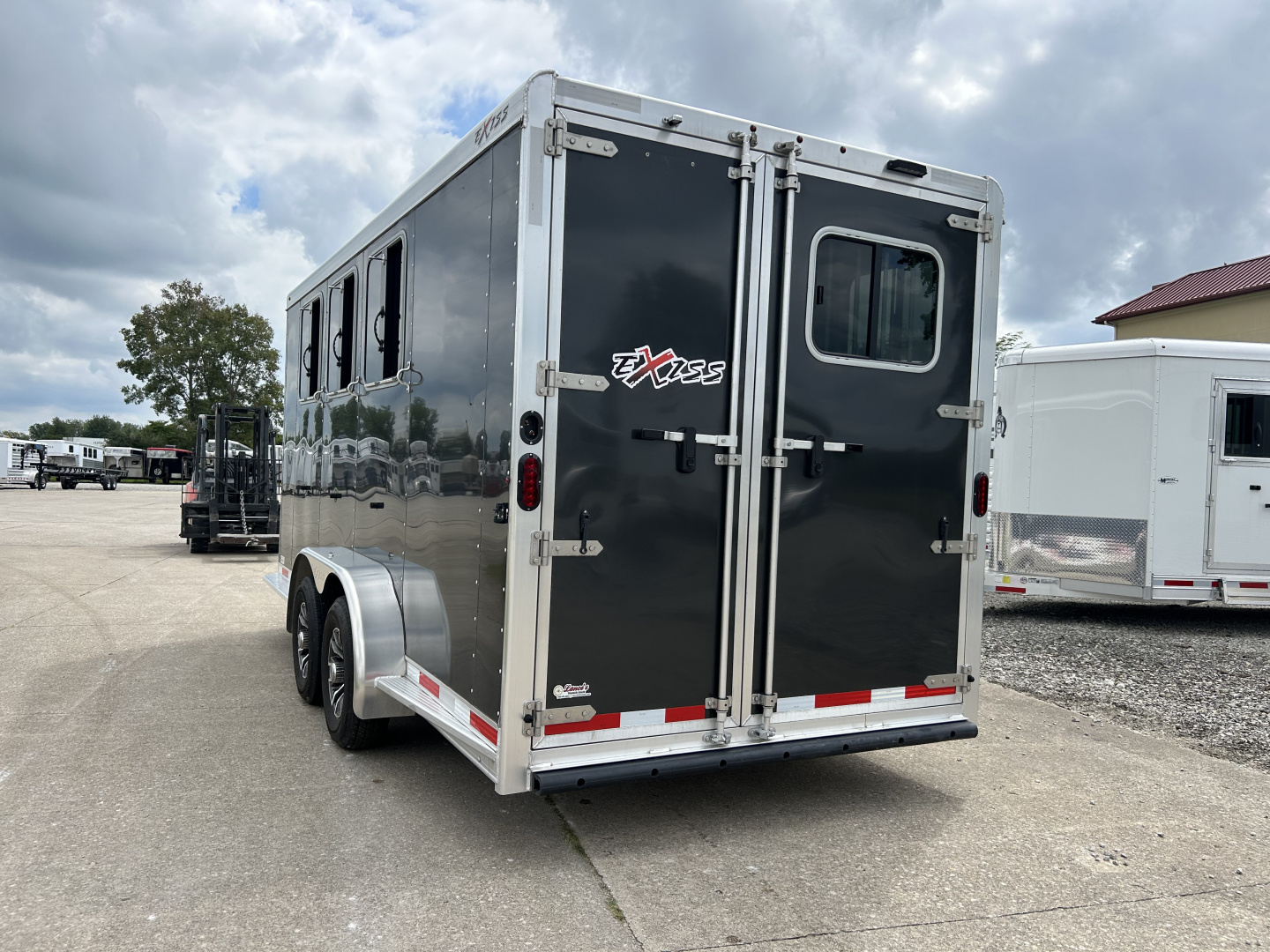 Used 2025 Exiss Trailers 3 Horse Slant Load BP Horse Trailer