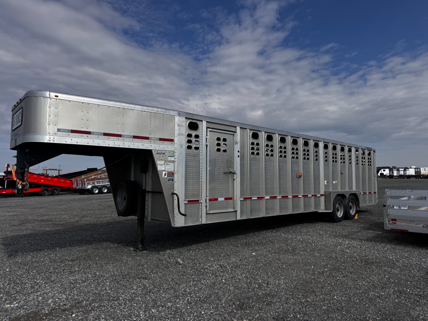 Used 2019 Wilson Trailer Company 30' Stock / Stock Combo Trailer for ...