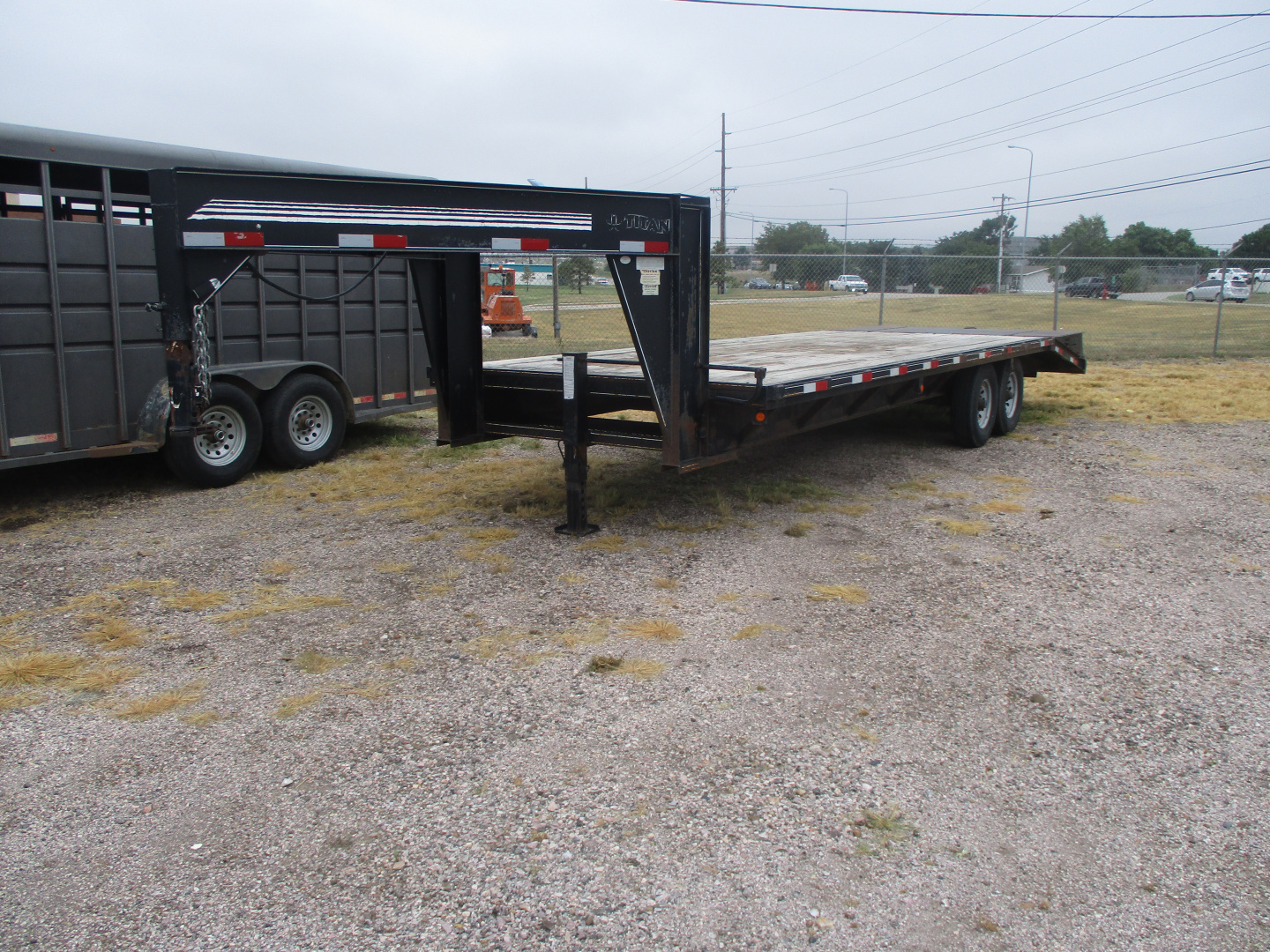 Used 2007 Titan Trailer Flatbed Flatbed Trailer 8'6 X 25