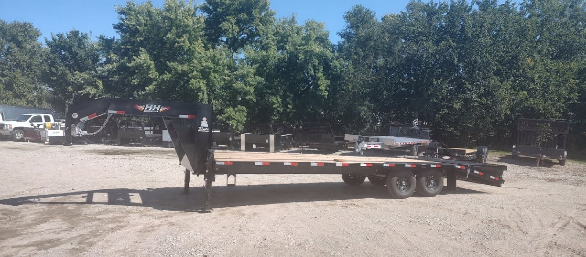 New 2026 H&H Trailers 102x20+5 Low Profile Dovetail Super Deluxe Ramps ...