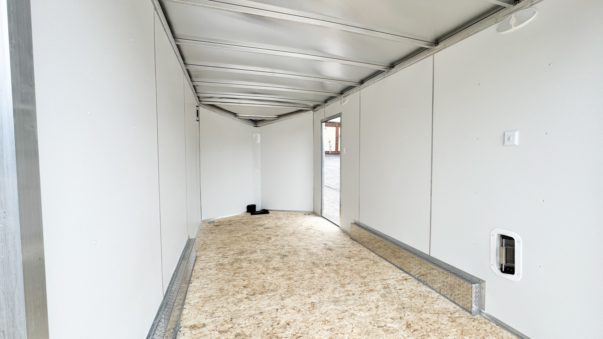 New Lightning 7.5x14 Aluminum Enclosed Trailer - Rear ramp door! for ...