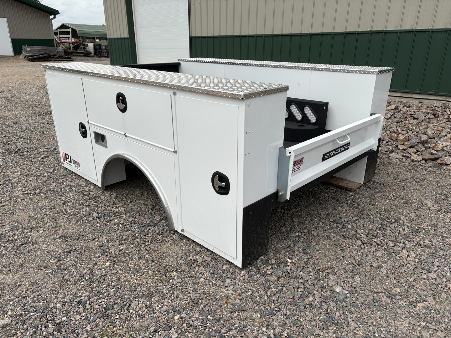 New 2026 PJ Service Body - Single Wheel Long Box for sale in Renville, MN