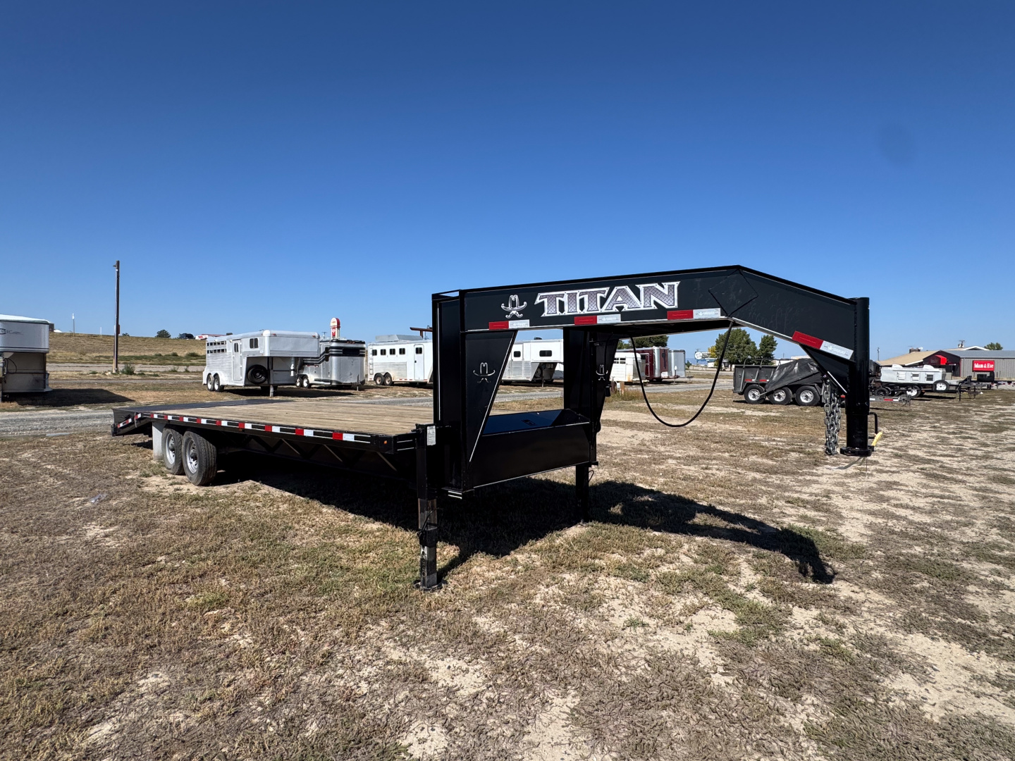 Used 2020 Titan Trailer 26' GN FLATBED 14K GVW