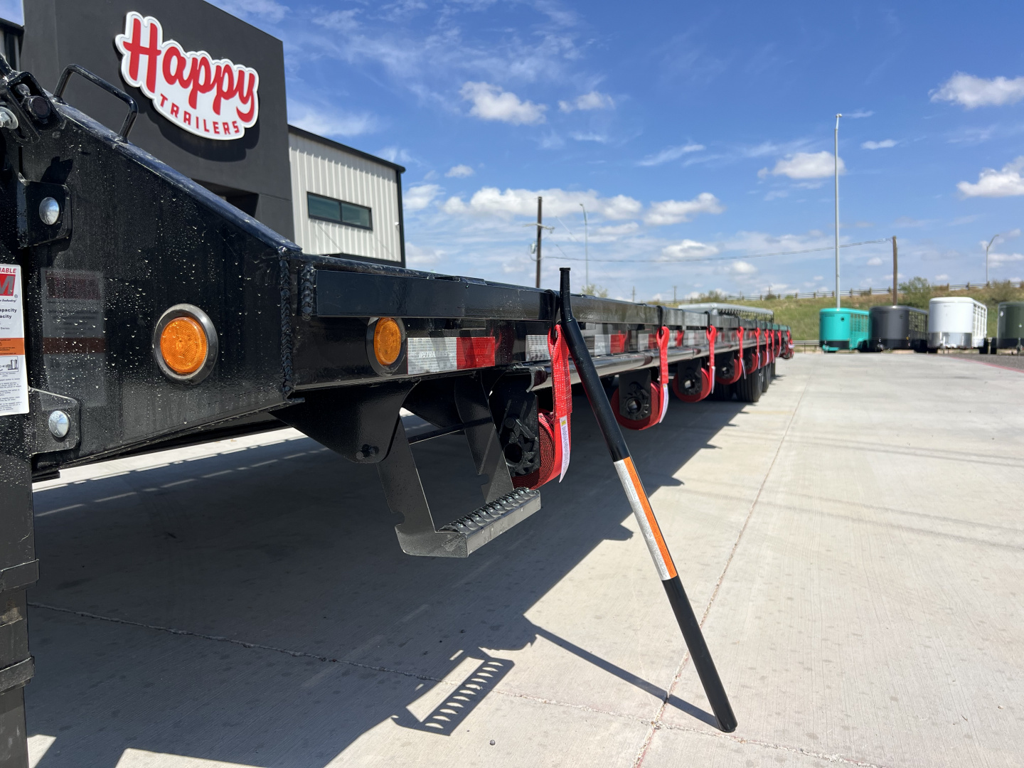 New 2026 PJ 102"x40' GN Low-Pro Flatbed w/ Duals - LD