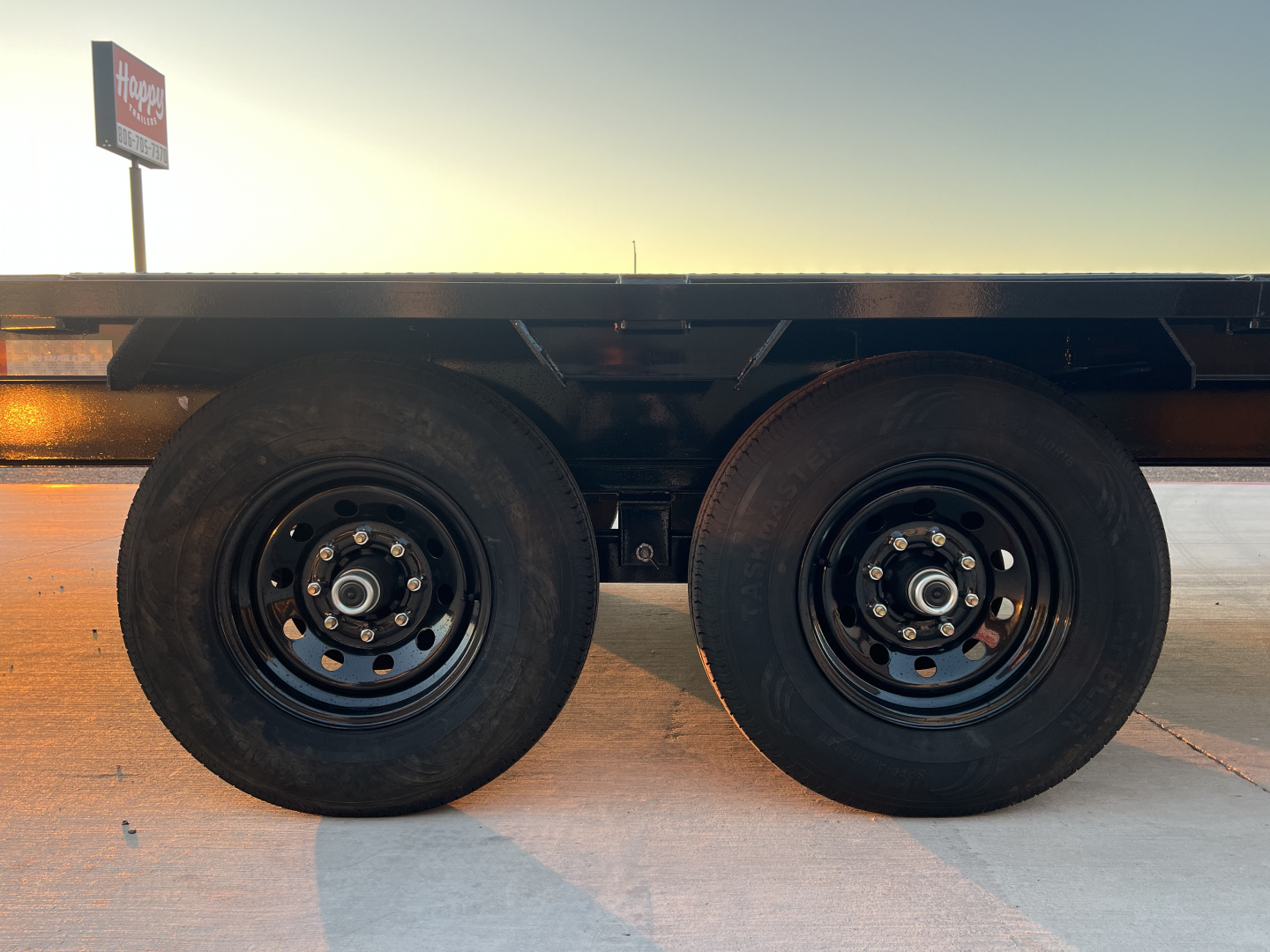 New 2026 PJ 102"x30' GN Low-Pro Flatbed w/ Singles - LS for sale in ...