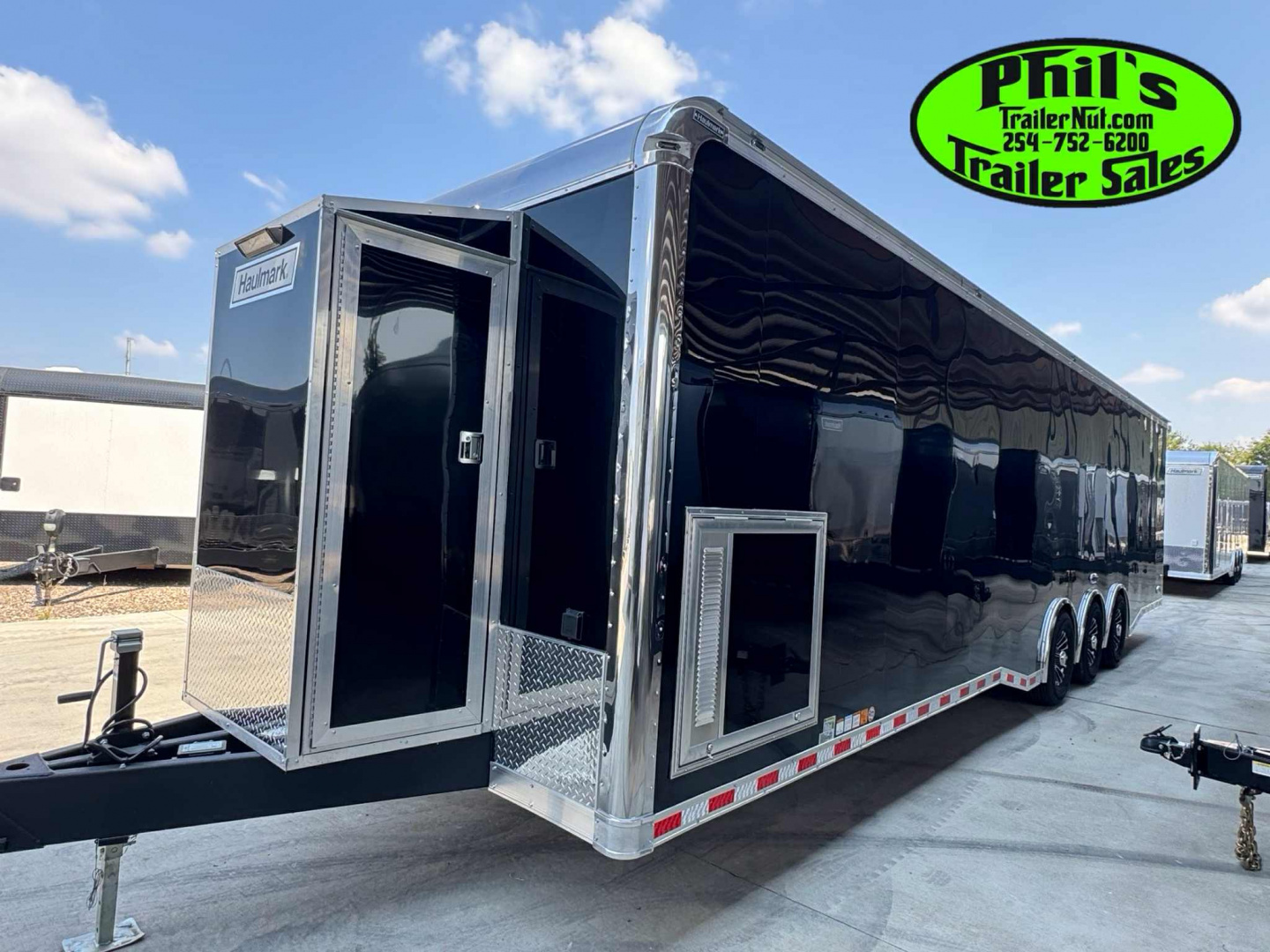 New HAULMARK 34' EDGE PRO TONGUE BOX / ELECTRIC AWNING / AIRLINES Car ...