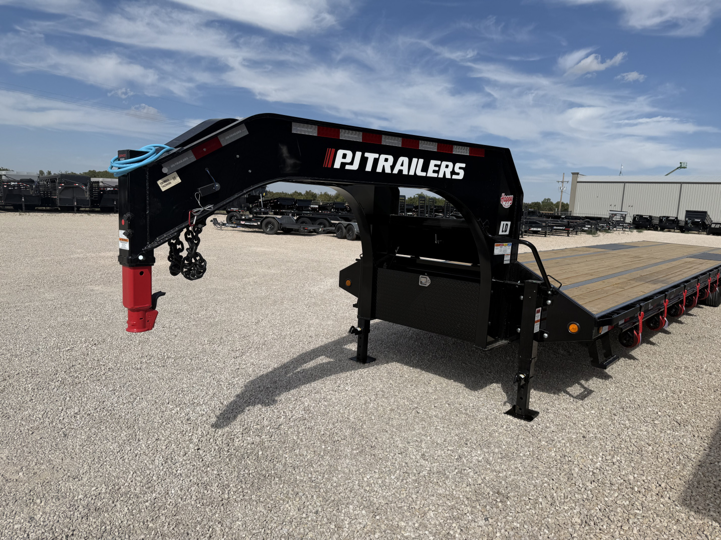 New 2026 PJ 102"x40' GN Low-Pro Flatbed w/ Duals - LD for sale in ...