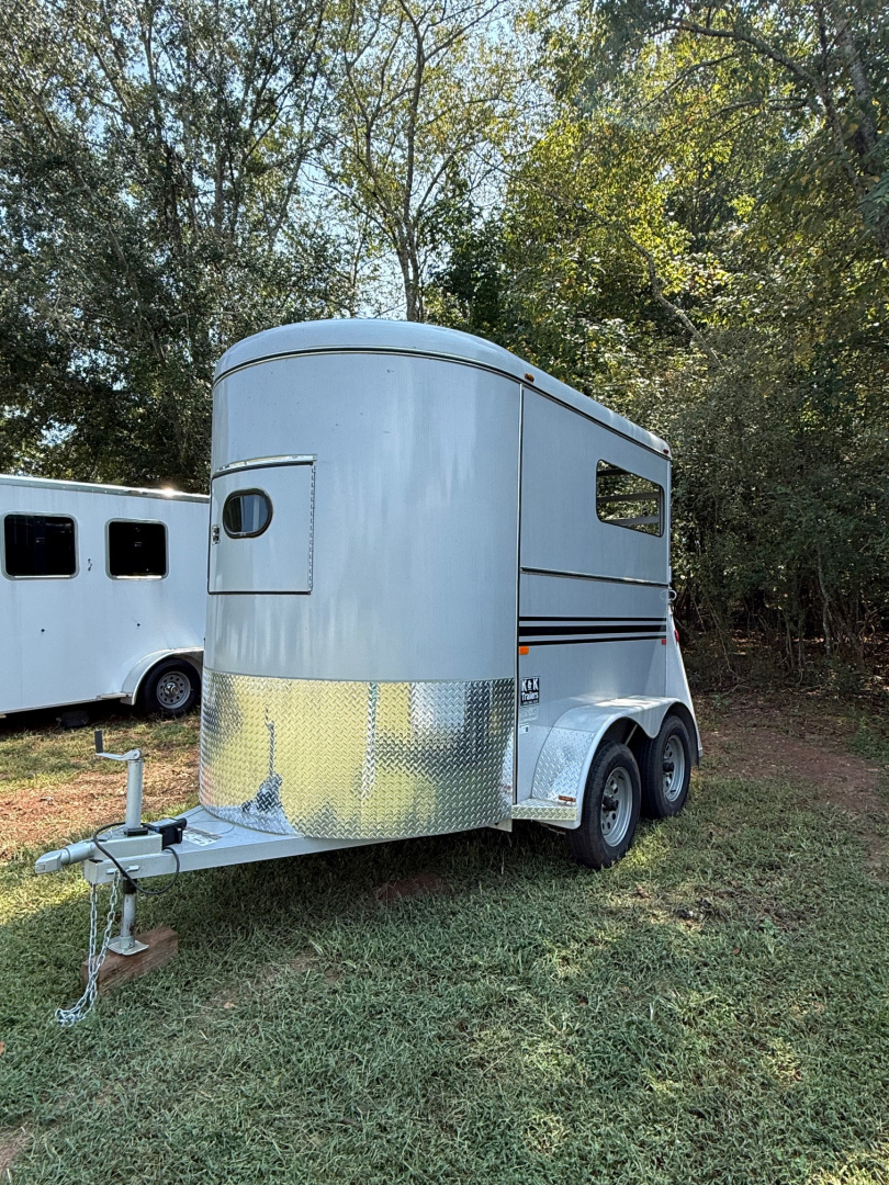 Used 2025 Bee Wrangler 2 Horse Straight Load BP Horse Trailer for sale ...