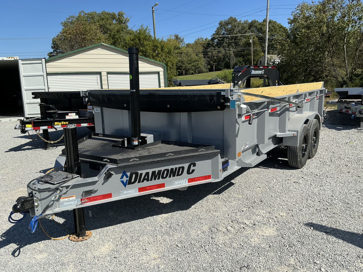 New 2026 Diamond C LPT 207 16’ PACESETTER EDITION, HYD JACK, SOLAR ...