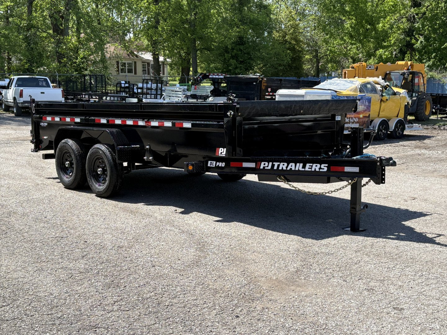 New 2026 PJ Trailers 16' x 83" (DL) 14K Low-Profile PRO Series Dump ...