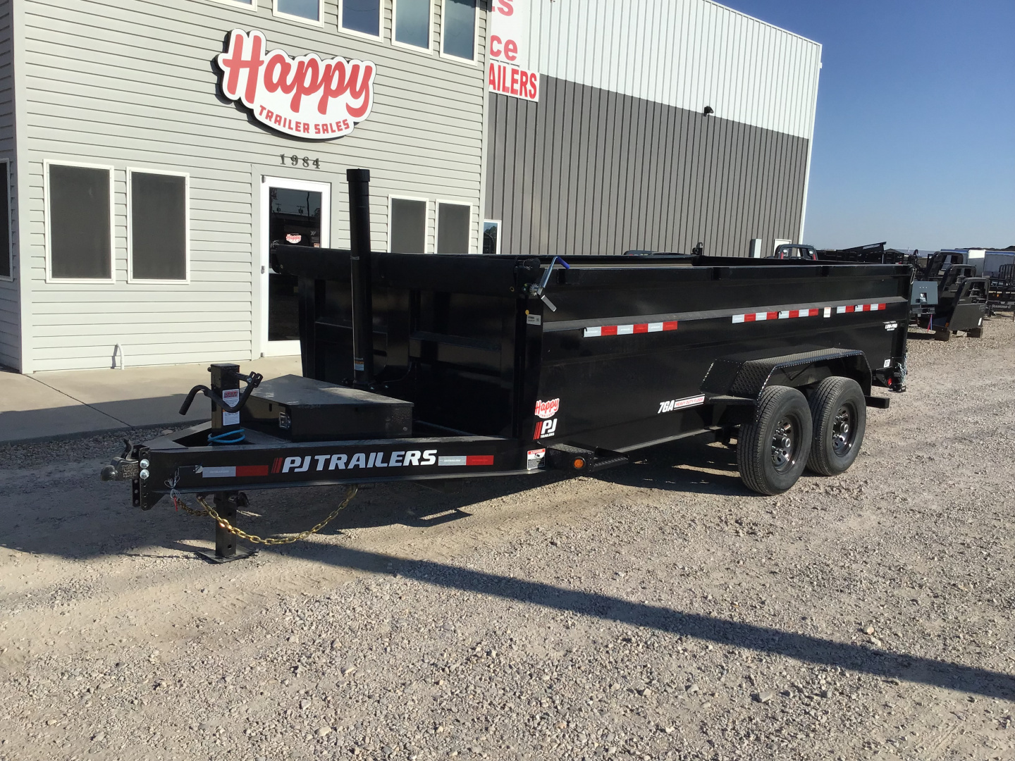 New 2026 PJ 83"x16' BP Tandem Axle Low Pro Telescopic Dump w/ 36" Sides ...
