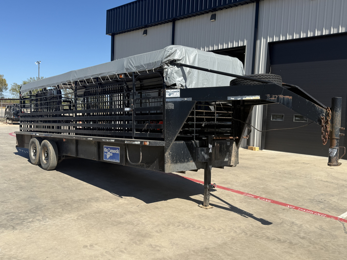 Used 2000 Gooseneck Trailer MFG B820 Stock / Stock Combo Trailer for ...