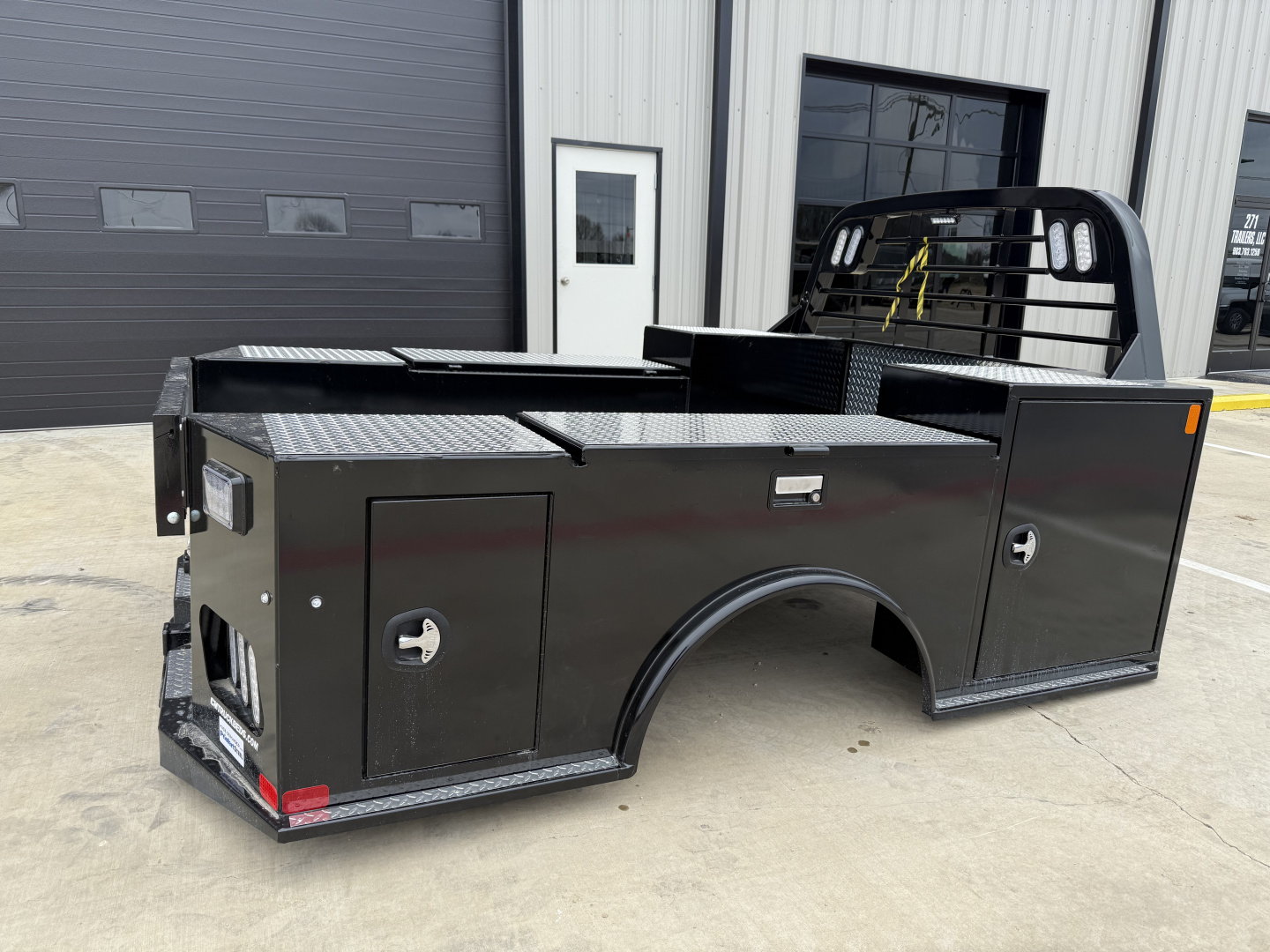 New 2026 CM Truck Beds TM-02975742DLX Truck Bed for sale in Paris, TX