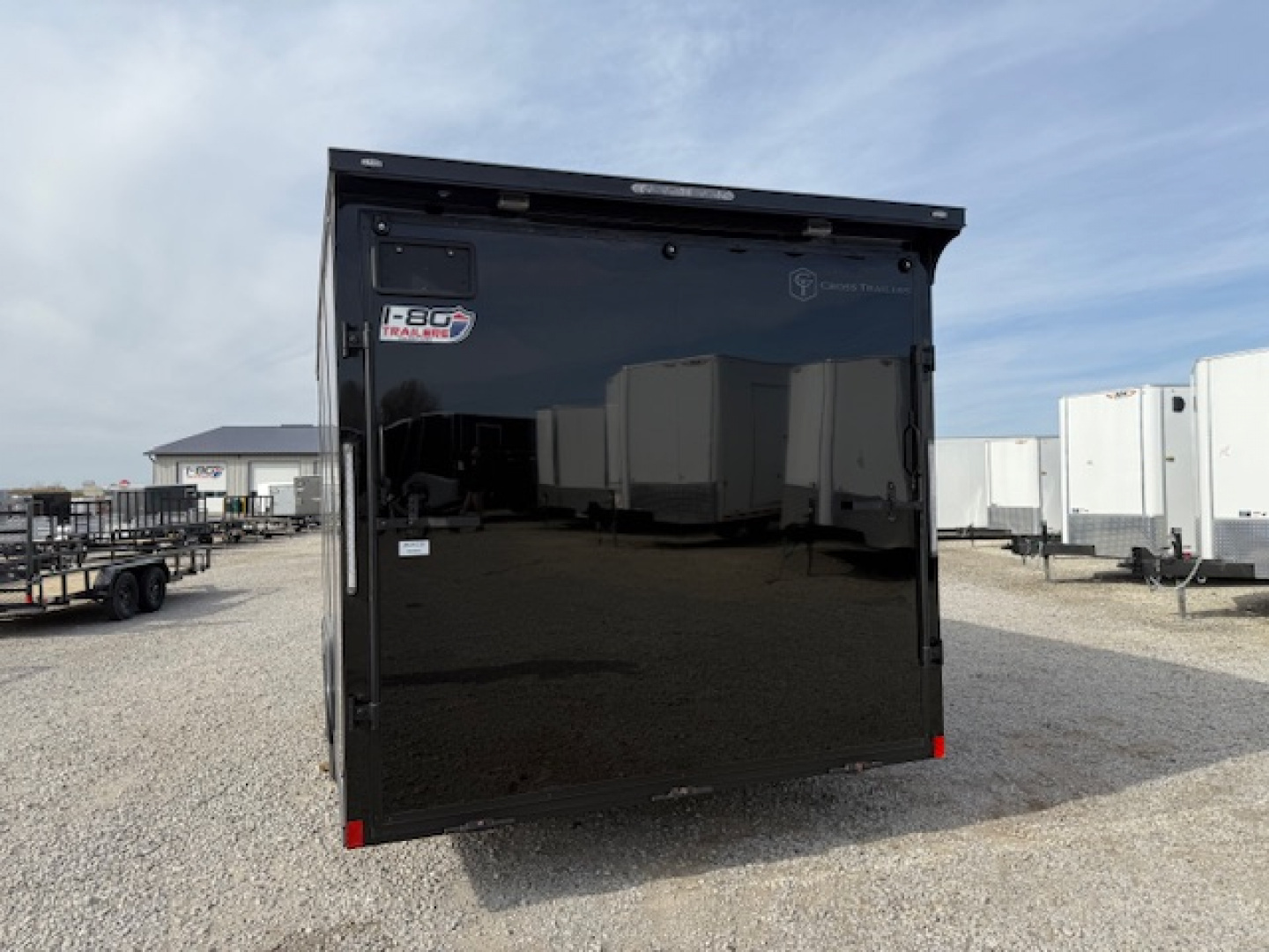 New 2026 Cross Black/Blackout 8.5'x20' 10k Alpha Flat Top V-Nose ...