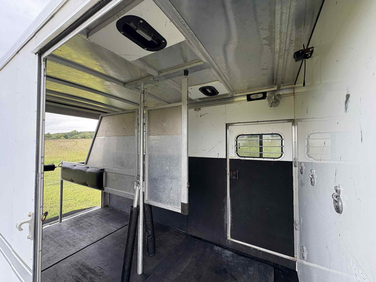 Used 2006 Sundowner SUNDOWNER 2H GN WITH SIDE RAMP Horse Trailer