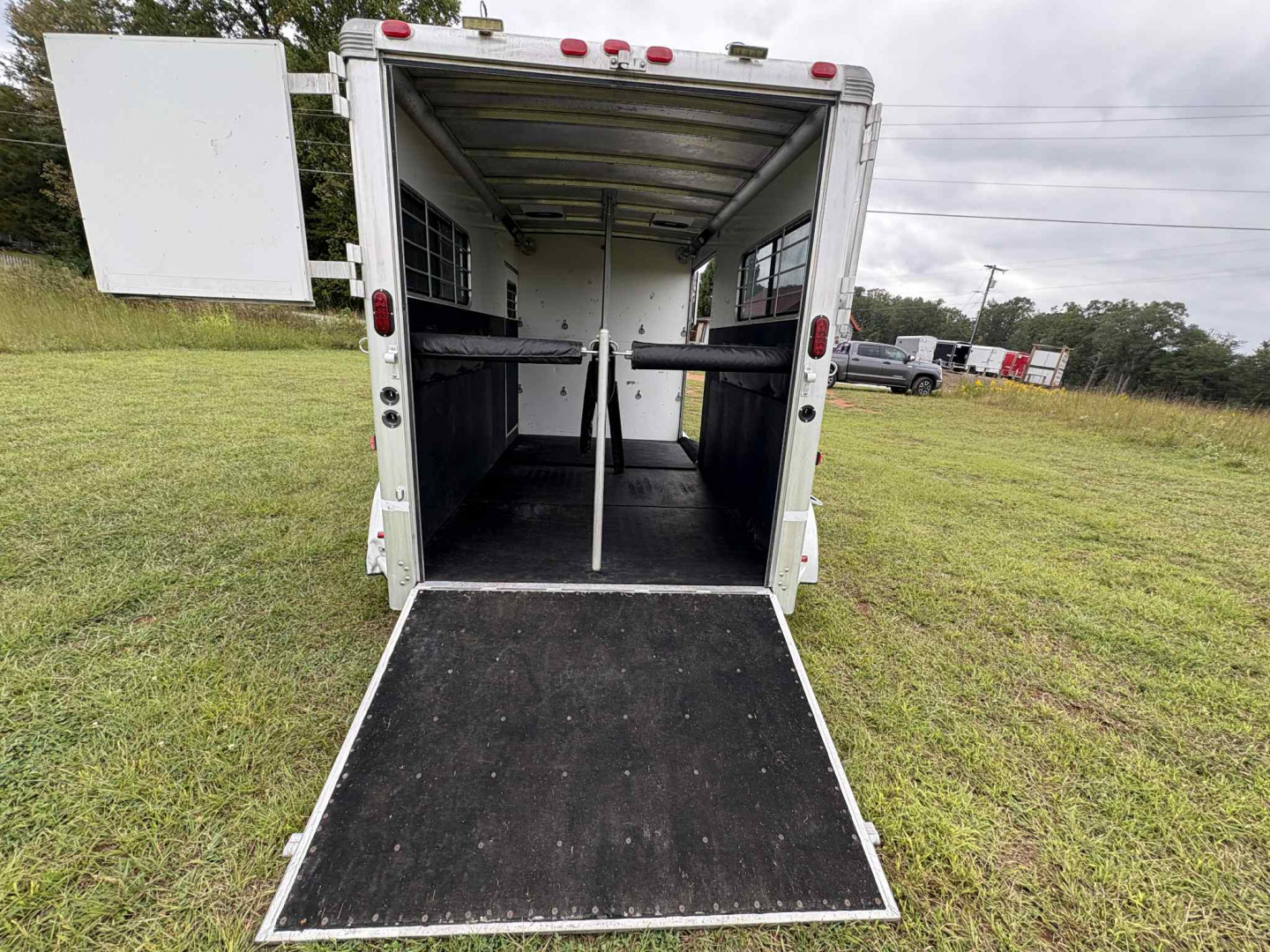 Used 2006 Sundowner SUNDOWNER 2H GN WITH SIDE RAMP Horse Trailer