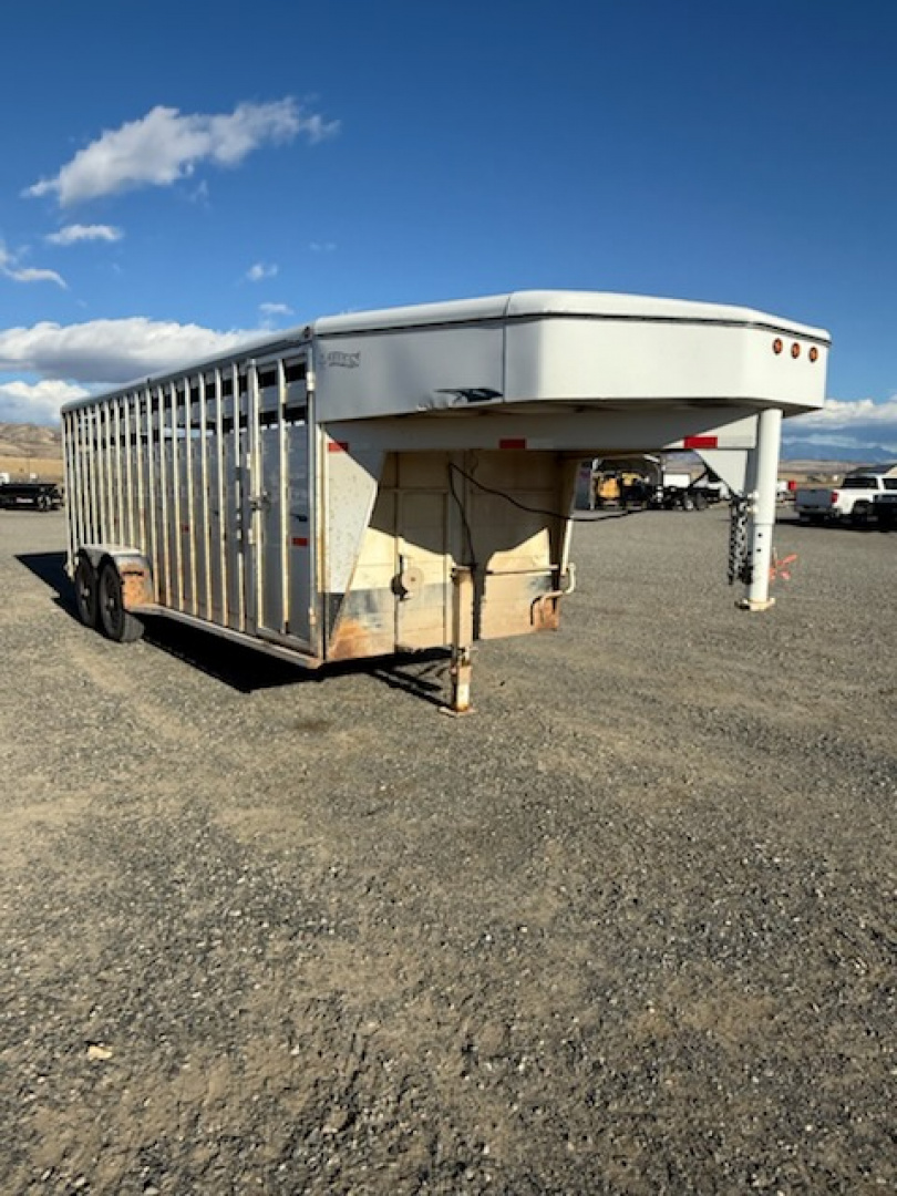 Used 2001 Titan Trailer 20' Stock / Stock Combo Trailer for sale in ...