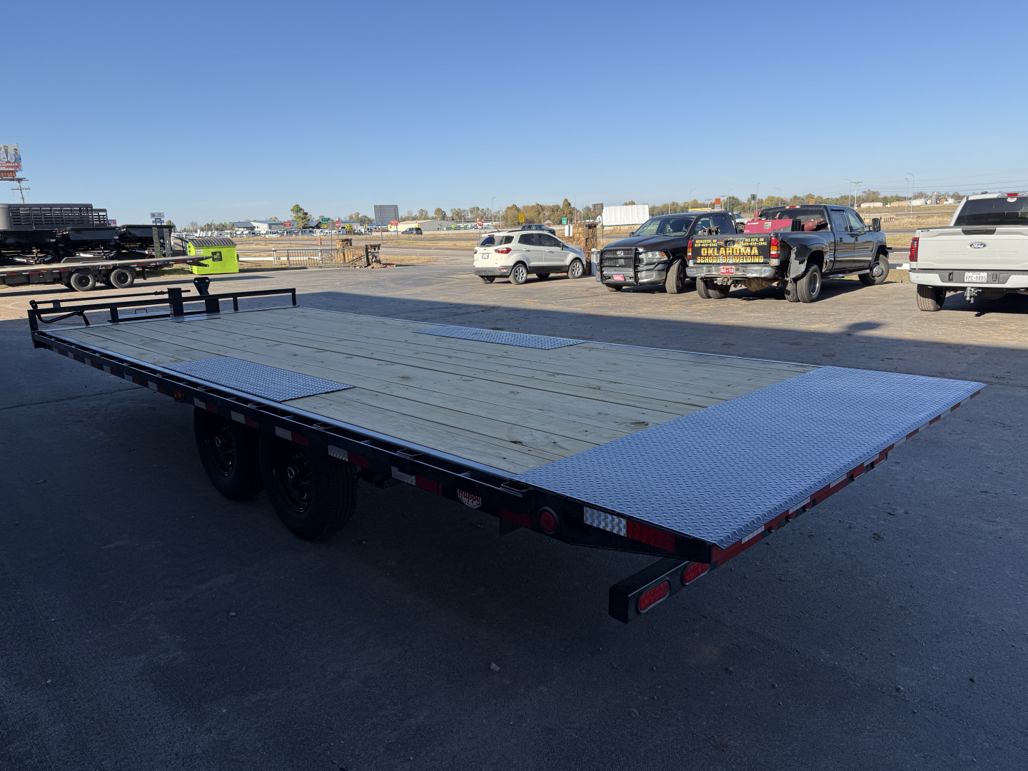 New 2025 PJ 102"x22' Deckover Hydraulic Tilt Trailer – T8 for sale in Goldsby, OK