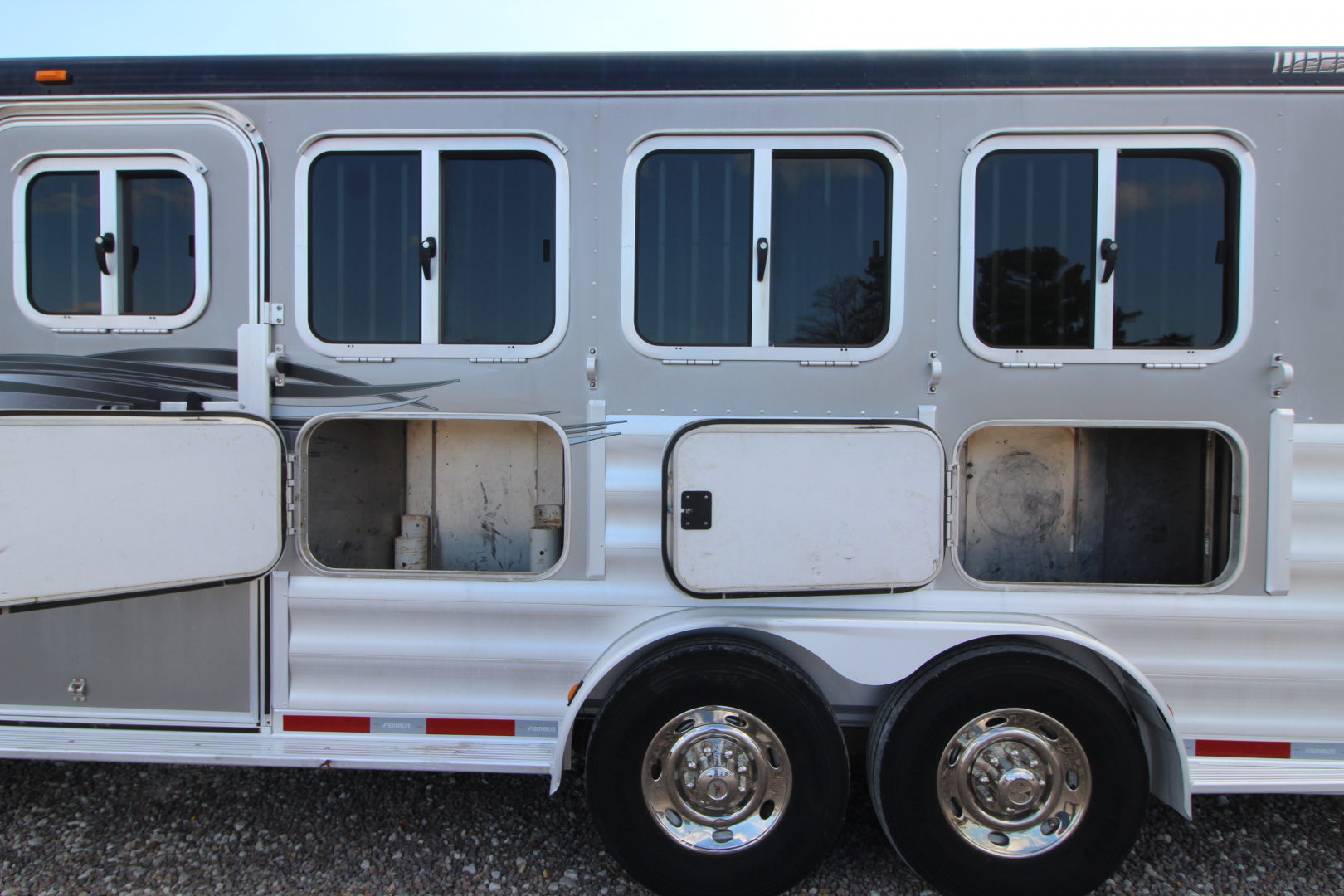 Used 2008 Featherlite Trailers 8541-4H Horse Trailer for sale in Patton, MO