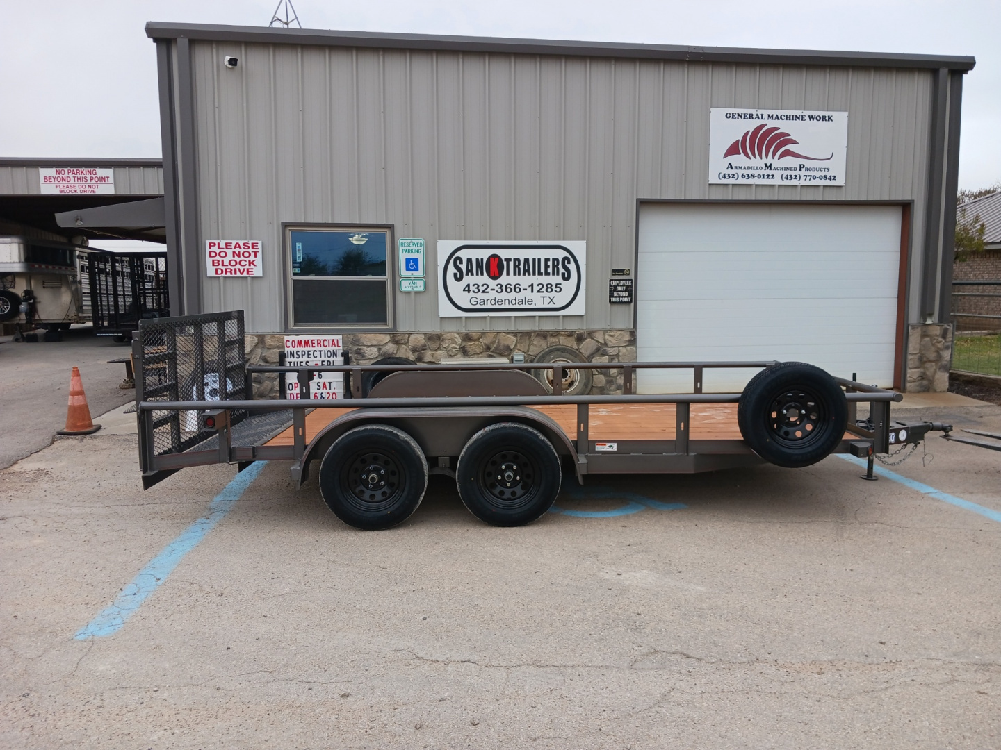 New 2025 Texas Bragg Trailers 83"X16' Pipe Top Utility Trailer Utility ...