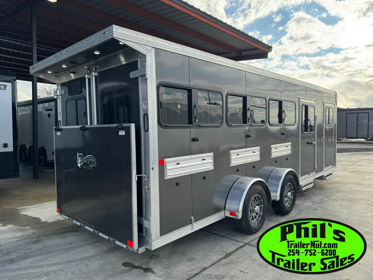 New 2026 Frontier Trailers 8 PEN LOW PRO LIVE STOCK TRAILER WITH AC PiG ...