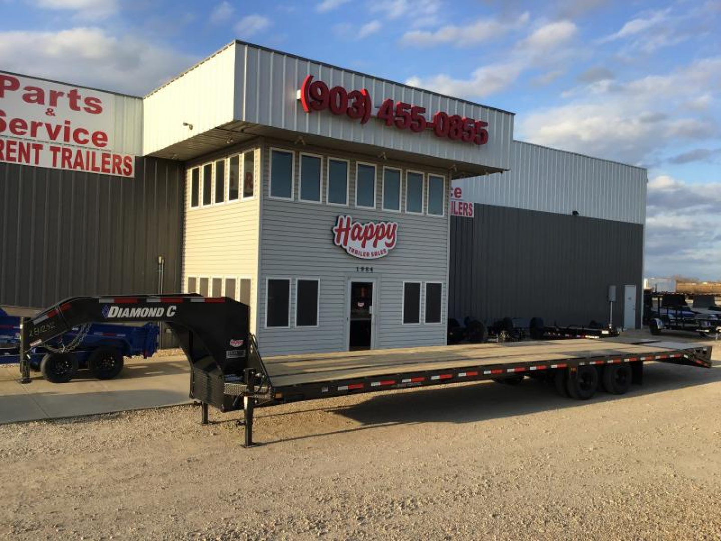 New 2026 Diamond C 102"x40' Engineered Beam FMAX210 w/ Max Ramps for ...