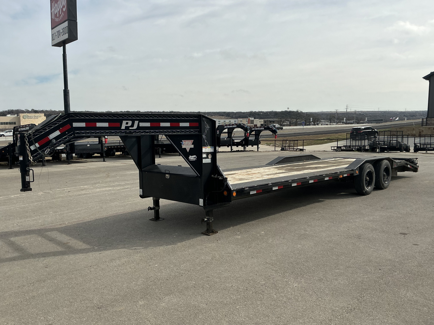 Used 2021 PJ Trailers H7 Equipment Trailer for sale in Willow Park, TX
