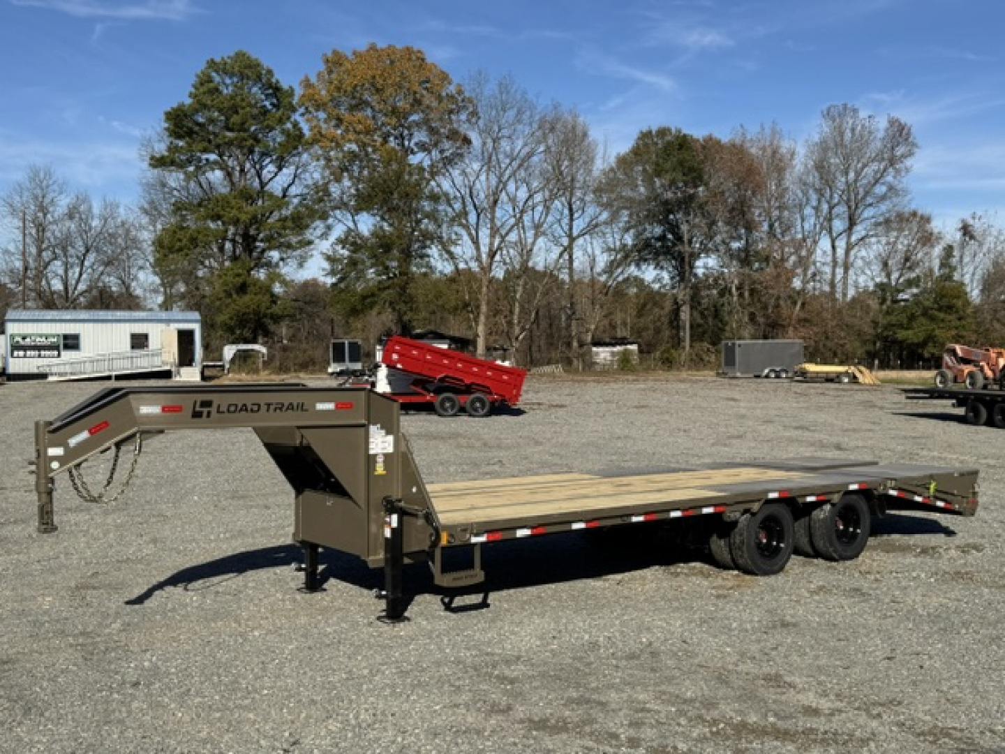 Used 102" X 36' TANDEM LOW-PRO GOOSENECK W/HYD. DOVE UNDER FRAME BRIDGE ...