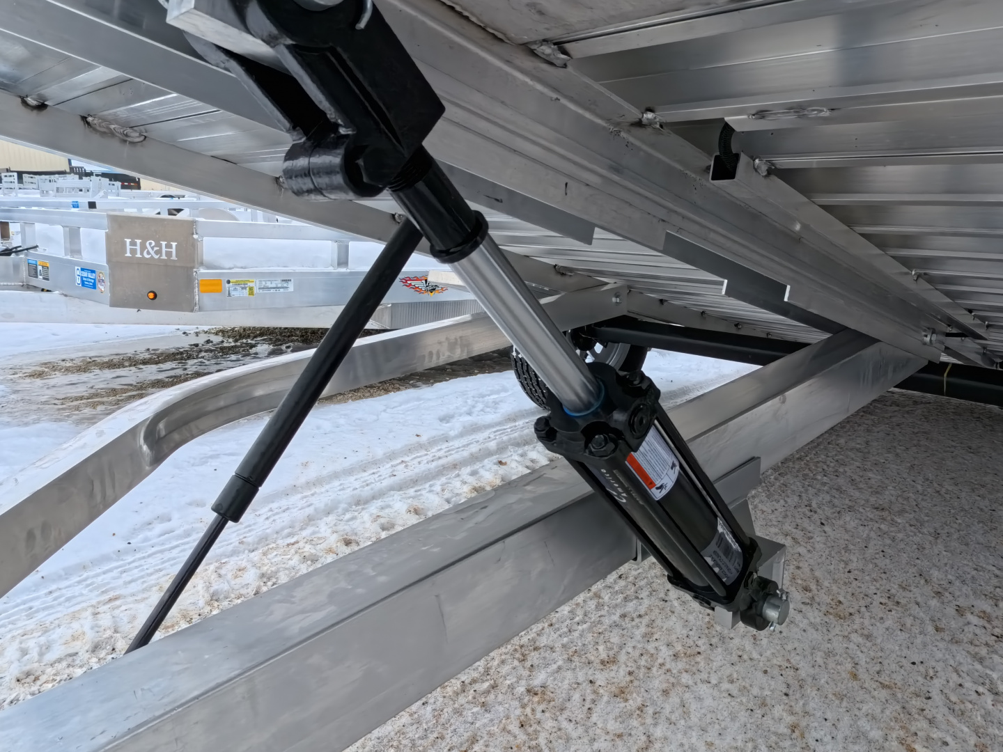 New 2026 Aluma 77 x 12 Heavy Duty Single Axle- Tilt with Slotted Rail ...