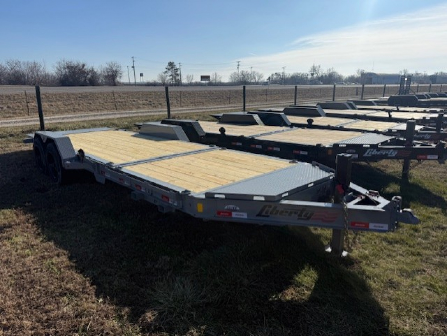 New 2026 Liberty 22' Tilt 16K w/ HYDRAULIC JACK & TILT 8" I BEAM (16 ...