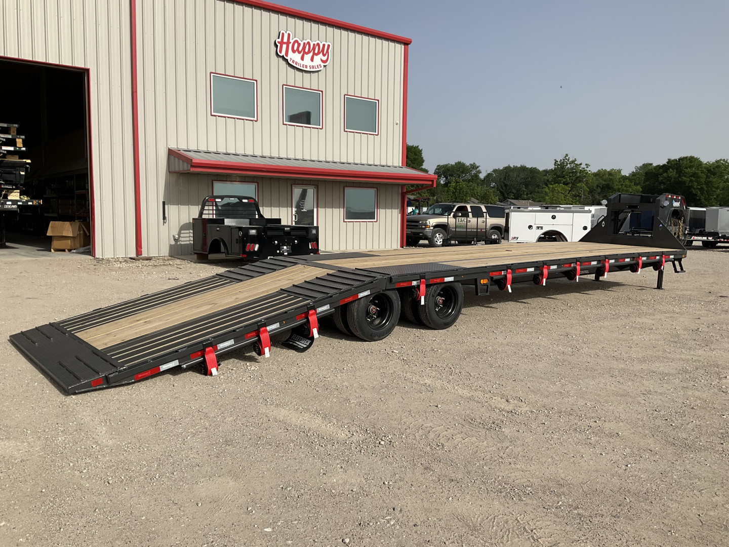 New 2026 Diamond C 102"x40' Engineered Beam FMAX216 w/ Hyd. Dovetail ...