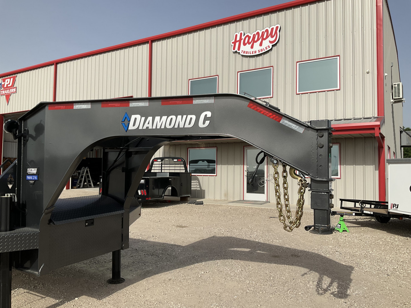 New 2026 Diamond C 102"x40' Engineered Beam FMAX216 w/ Hyd. Dovetail ...