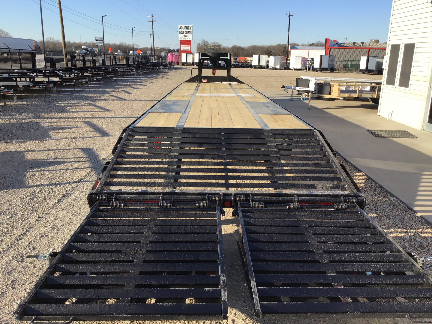 New 2026 PJ 102"x40' GN Low-Pro Flatbed w/ Duals - LD for sale in ...