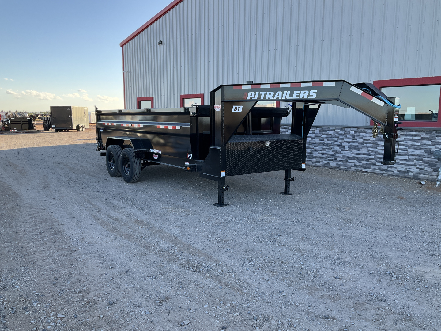 New 2026 PJ 83"x16' GN Tandem Axle Low Pro Telescopic Dump w/ 36" Sides ...