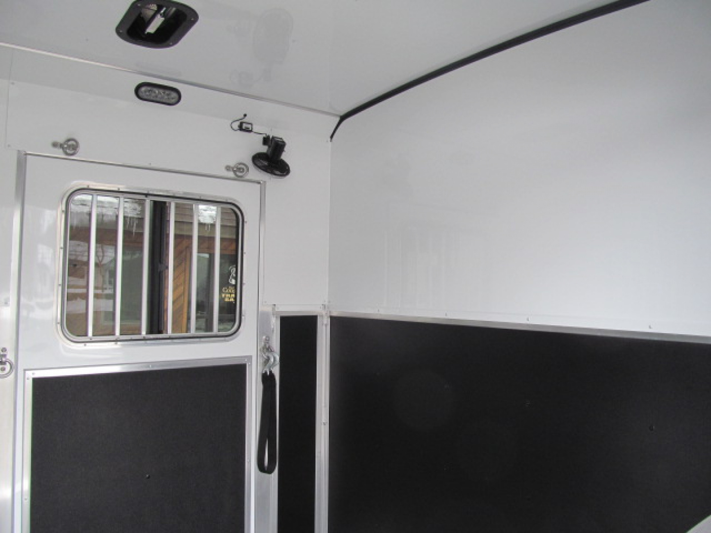 New Shadow Pro Series 2 Plus 1 Gooseneck w/ Dressing Room Horse Trailer ...