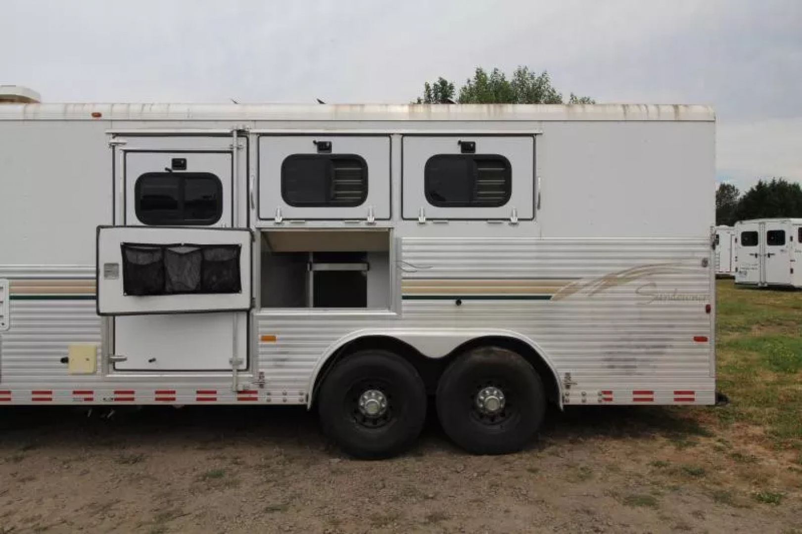 Used 2004 Sundowner Trailers 8310 - 10ft SW Sierra Living Quarters 8ft ...