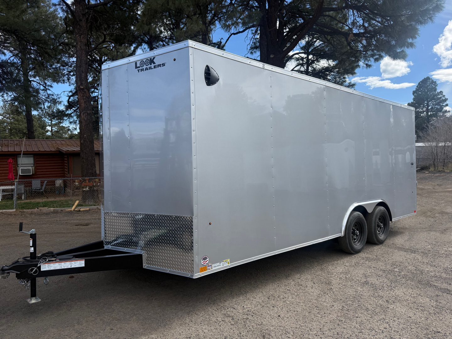 New 2026 Look Trailers 8.5X20 ST DLX Enclosed Cargo 7' Tall Ramp Cargo ...