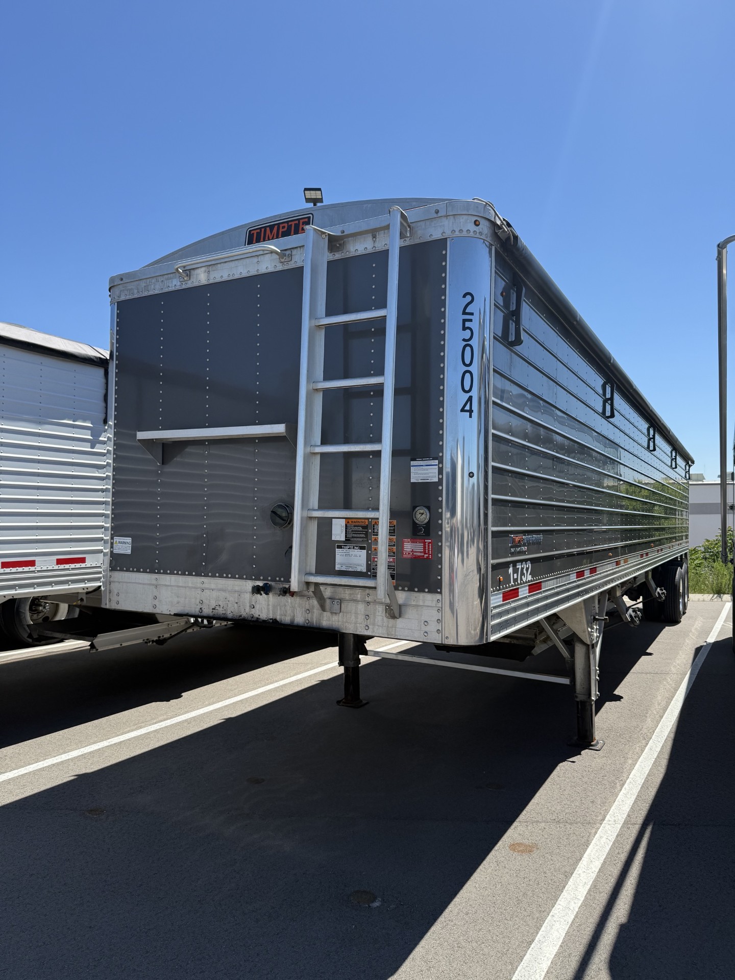 Home - Total Trailers in Benton, Nashville & St. Louis